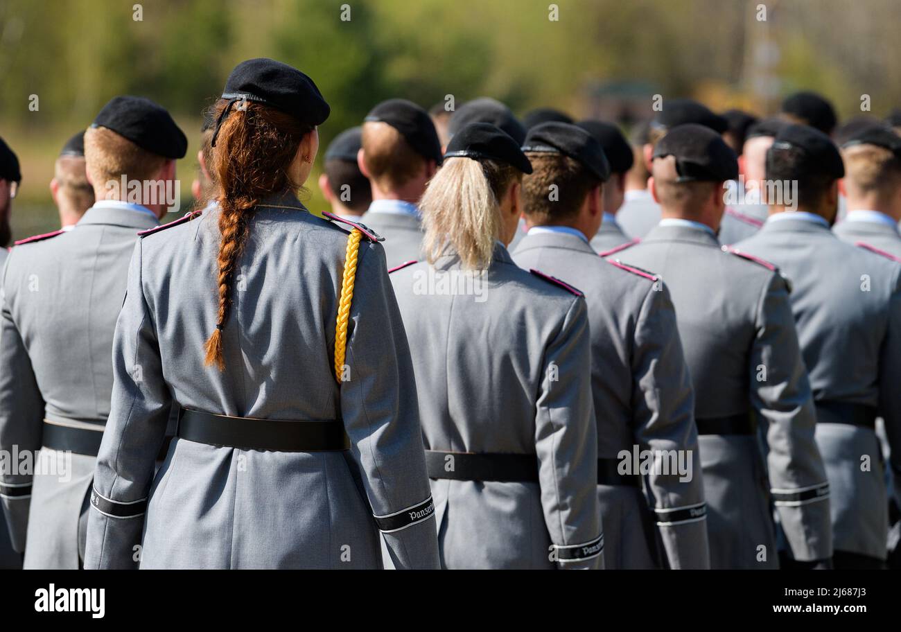 German soldier rear view hi-res stock photography and images - Alamy