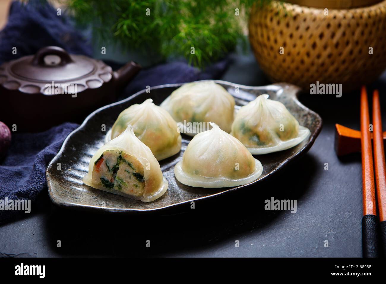 Crystal dumplings hi-res stock photography and images - Alamy