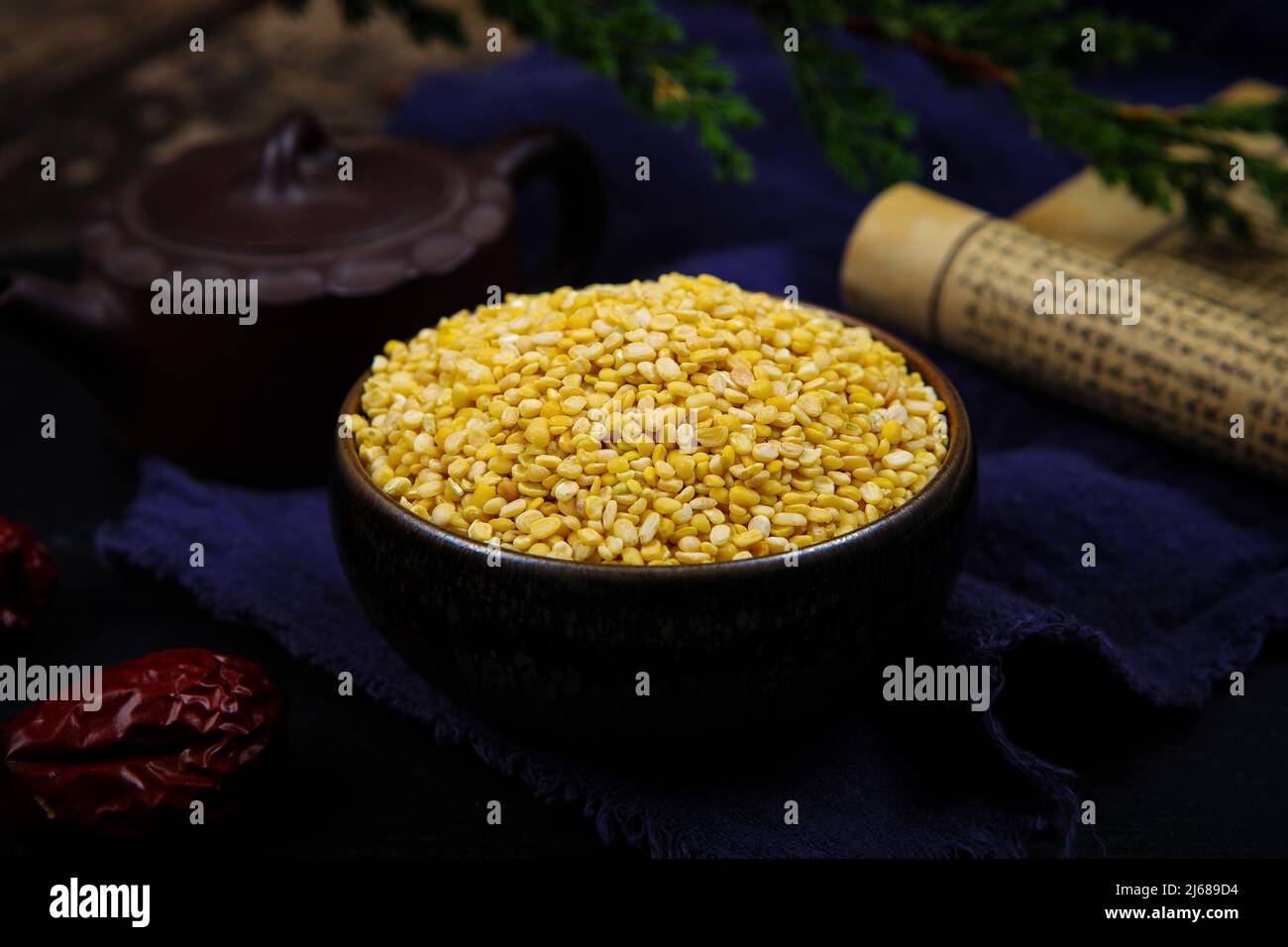 A large number of peeled half green beans Stock Photo - Alamy