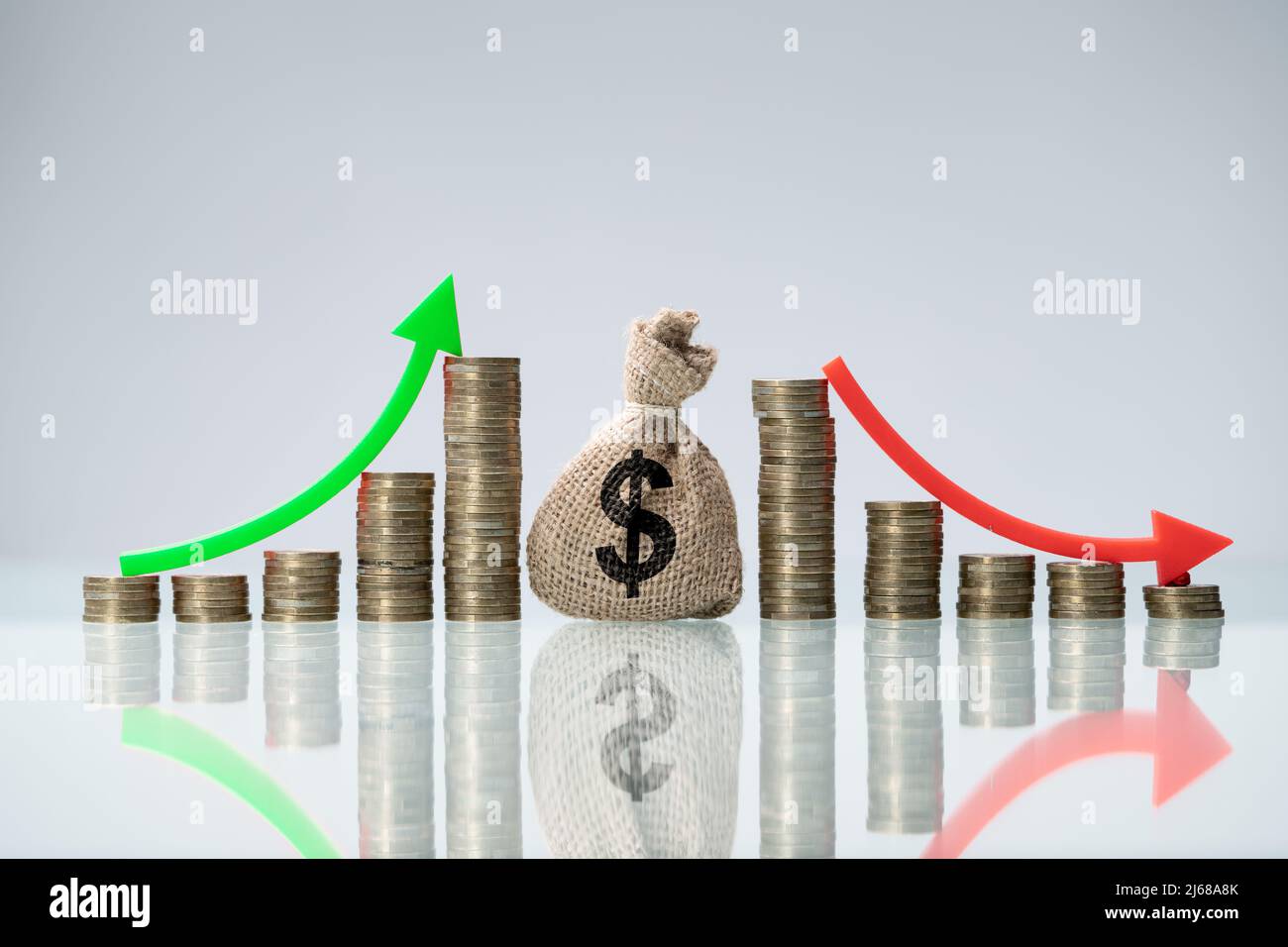 Stock market cycles hi-res stock photography and images - Alamy
