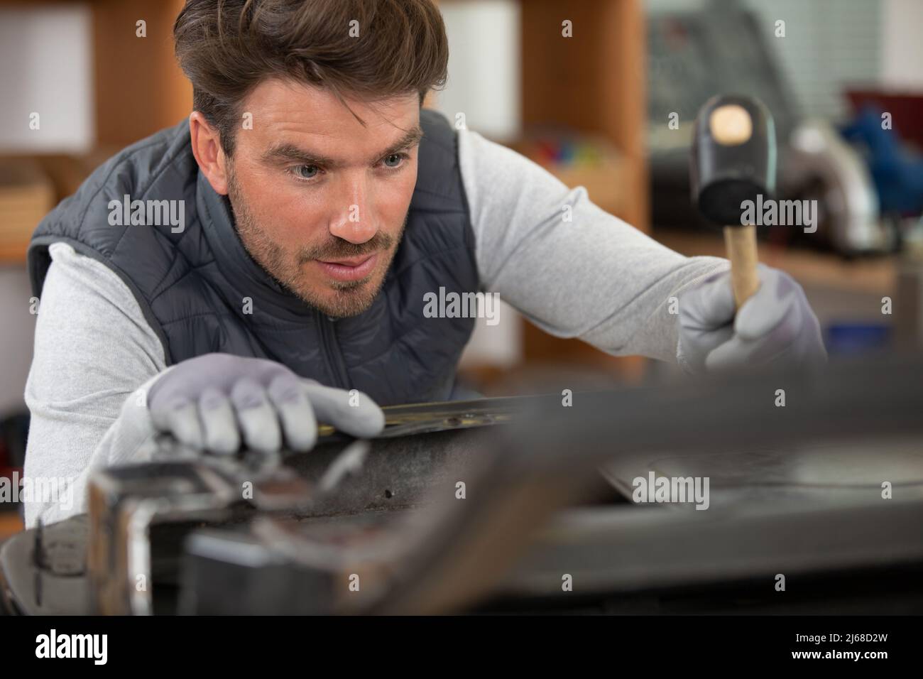 Panel beating tool hi-res stock photography and images - Alamy