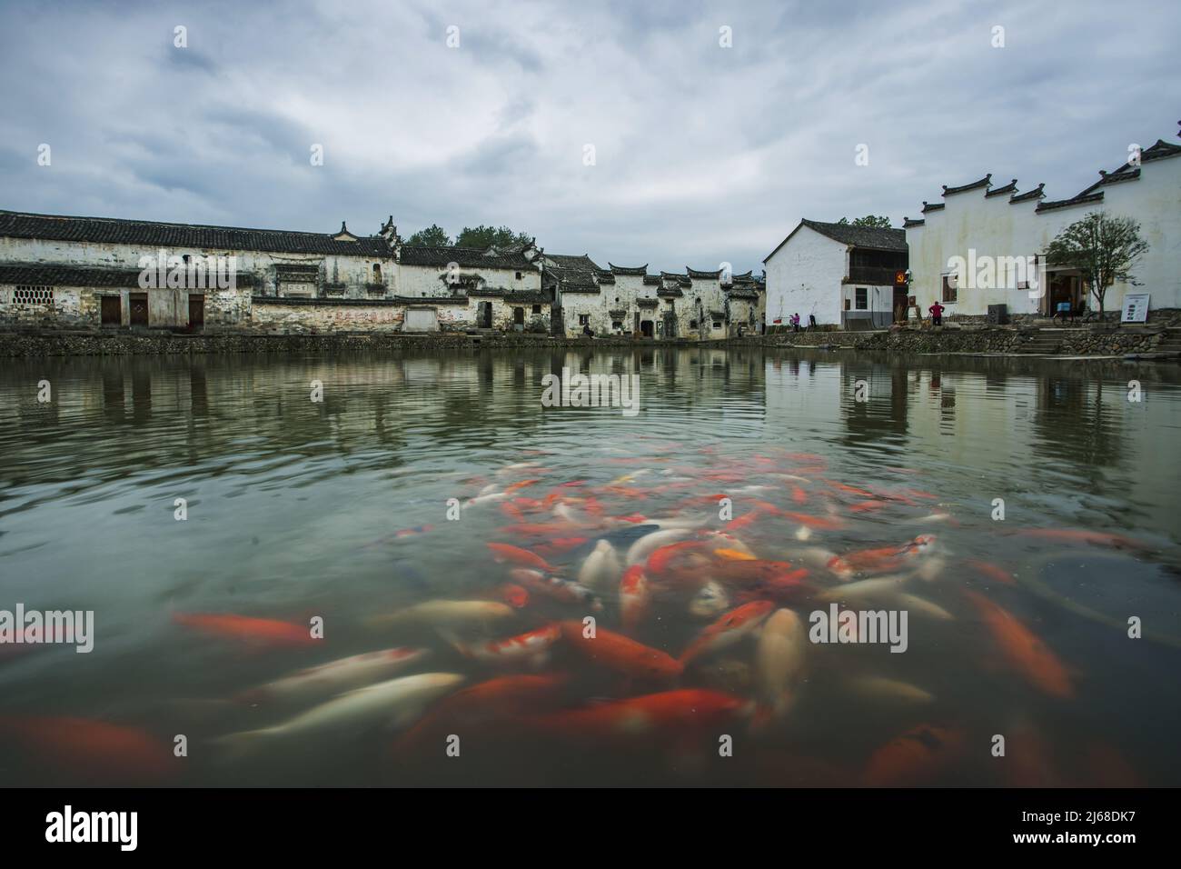 River yang folk houses hi-res stock photography and images - Alamy