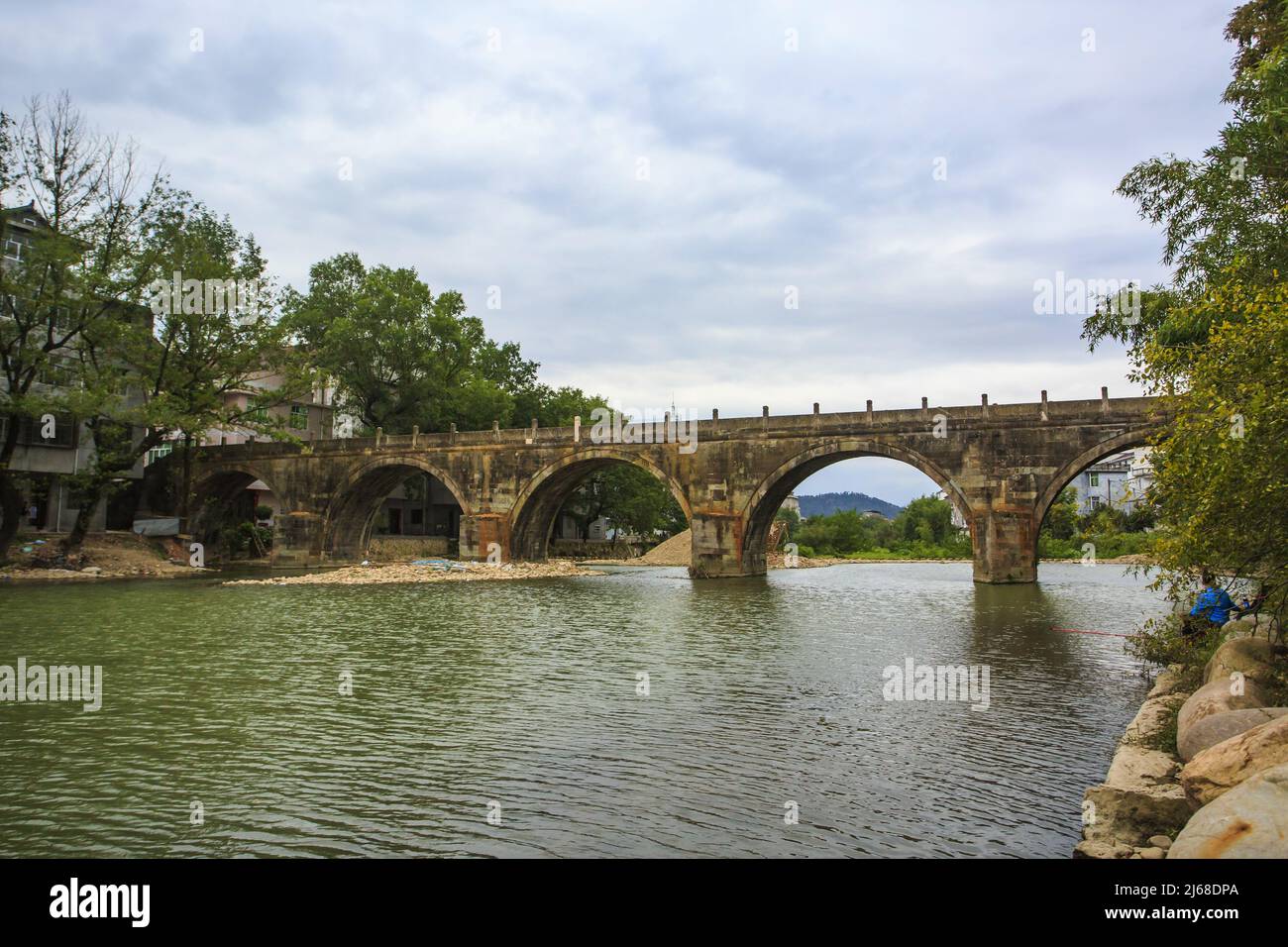 Yang river ancient dwellings Stock Photo - Alamy