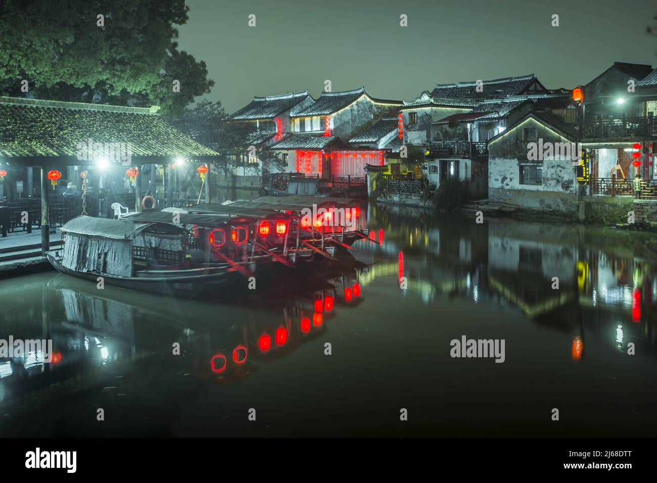 Xitang town the night Stock Photo - Alamy