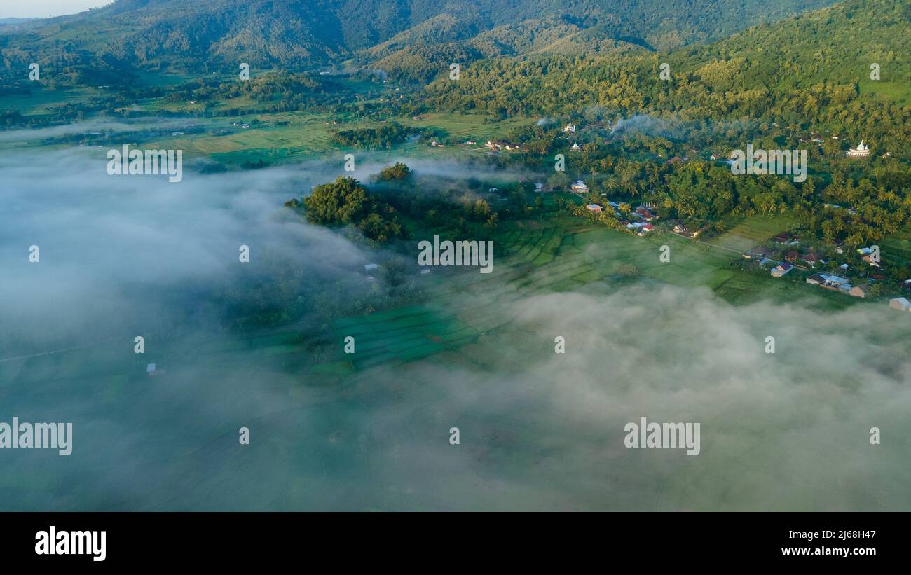 Village covering top of hill hi-res stock photography and images - Alamy