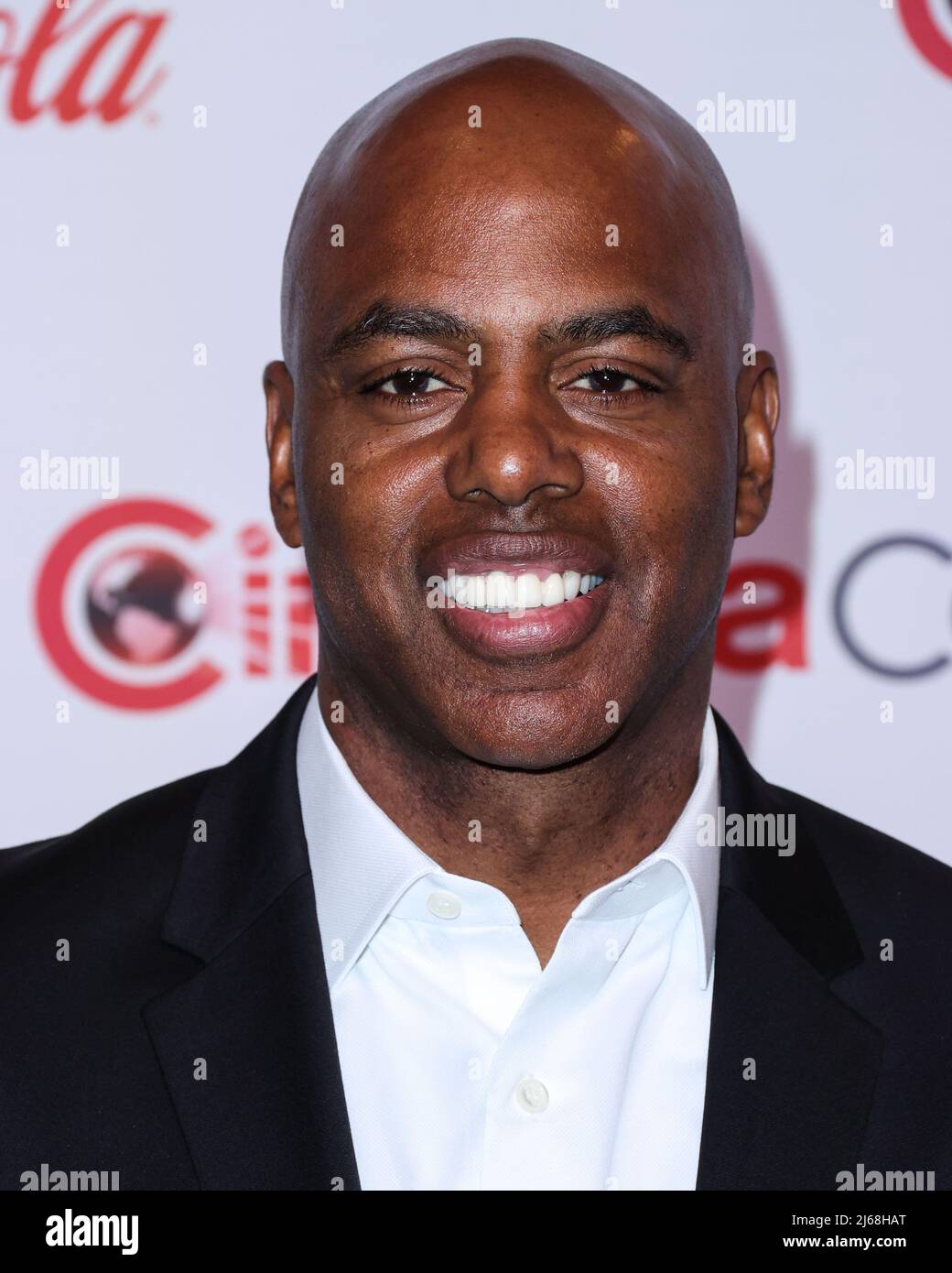 Entertainment Tonight Hosts 2022