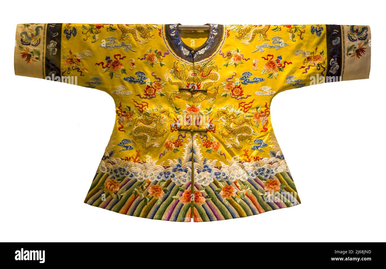 Ancient clothing embroidery craft - small dragon robe Stock Photo - Alamy