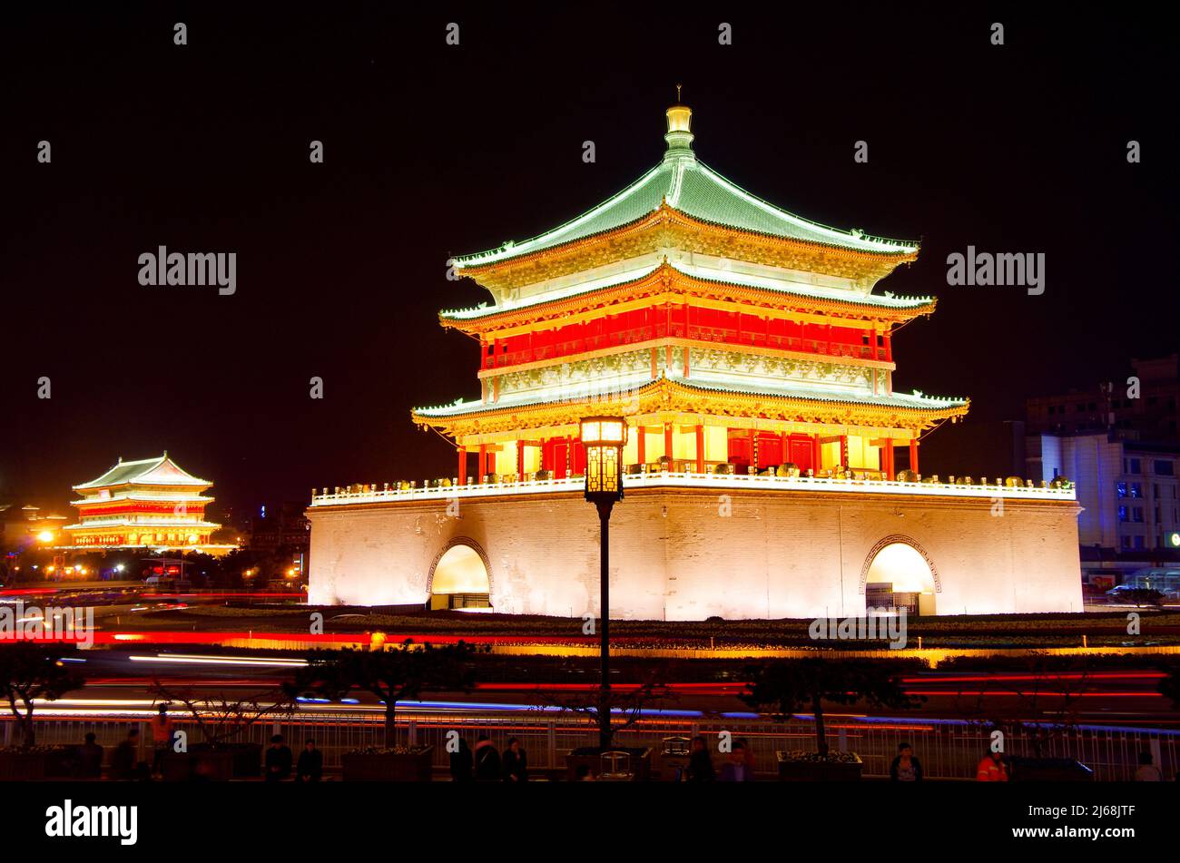 Xi an bell tower drum tower at night Stock Photo - Alamy