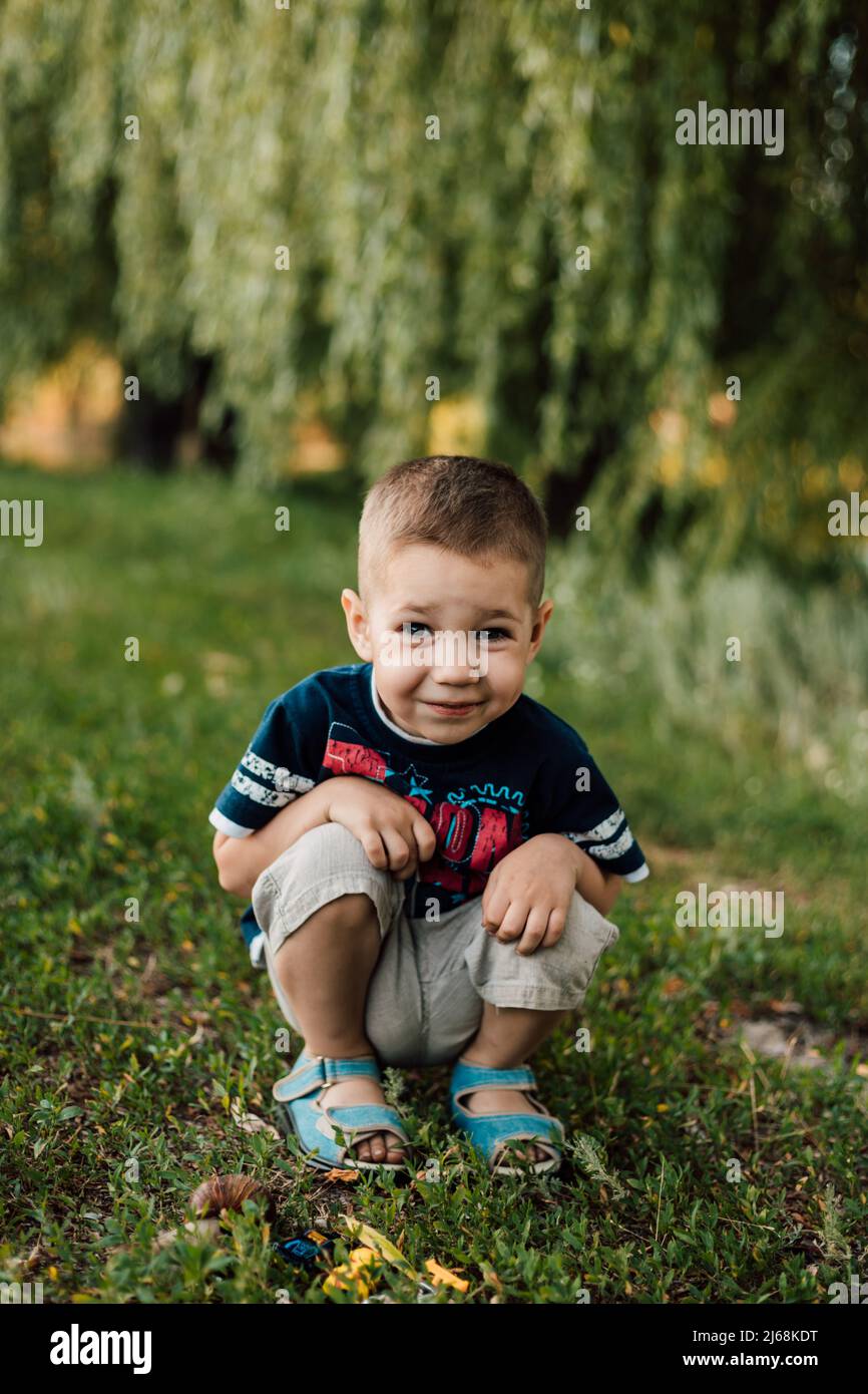 Smile sweetly hi-res stock photography and images - Alamy