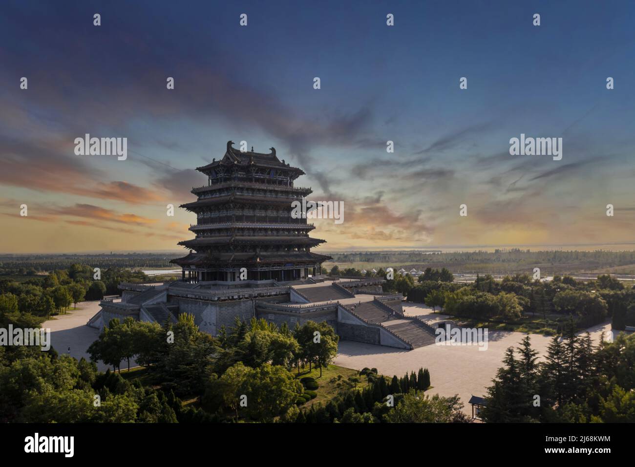 Finch stork tower hi-res stock photography and images - Alamy