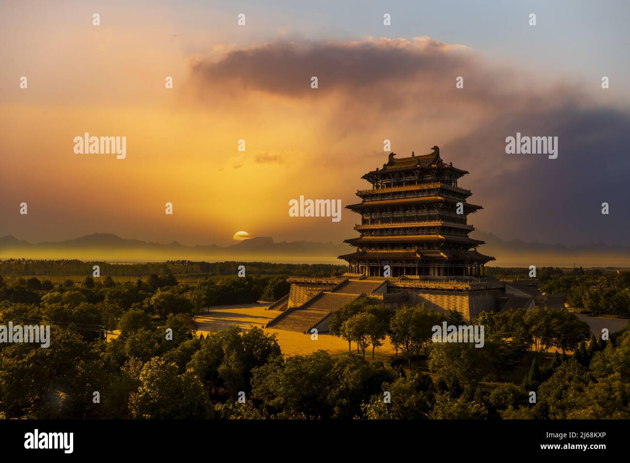 The ancient and modern China shanxi yuncheng Yellow River shore of ...