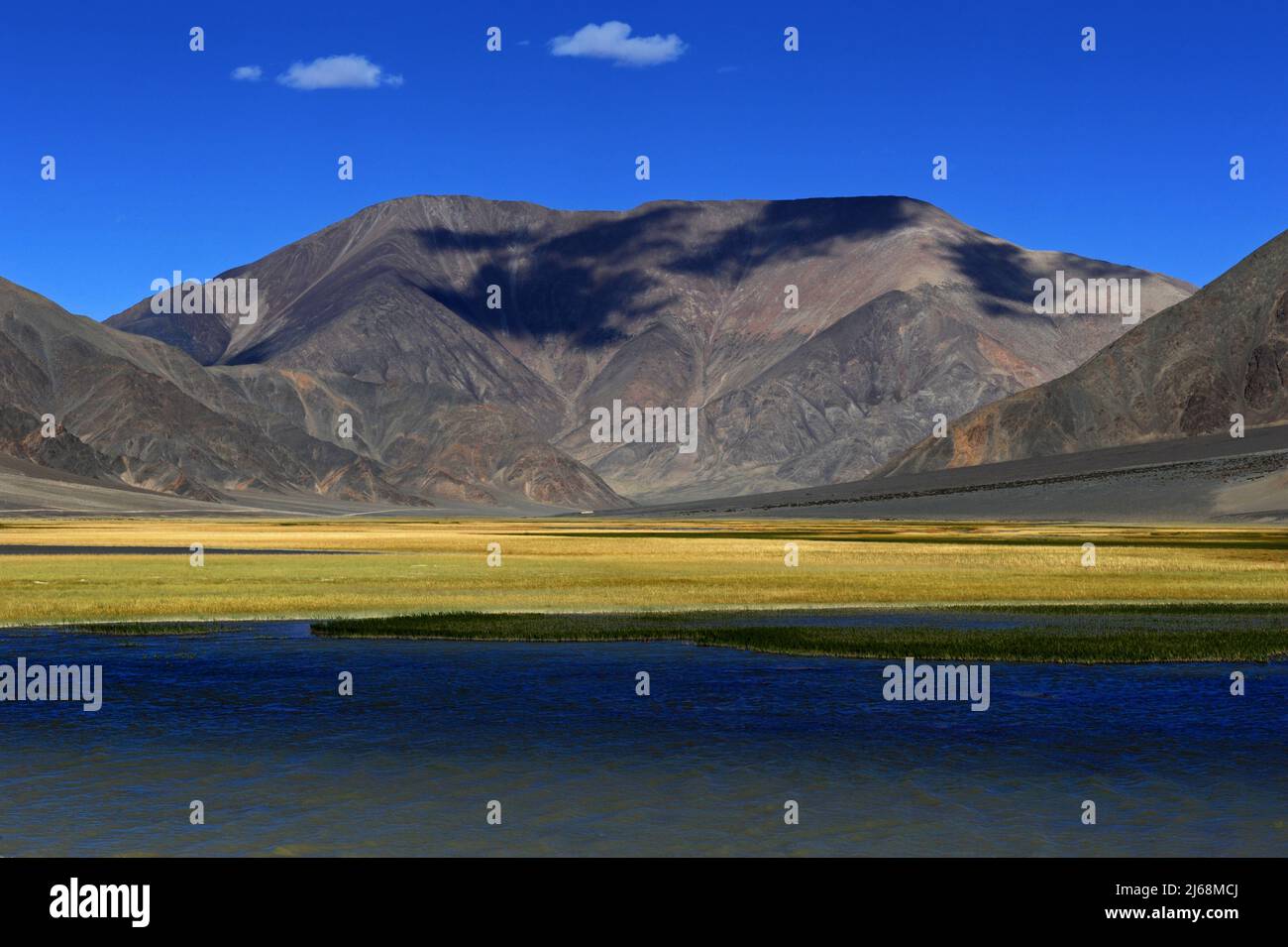 Bangong see hi-res stock photography and images - Alamy