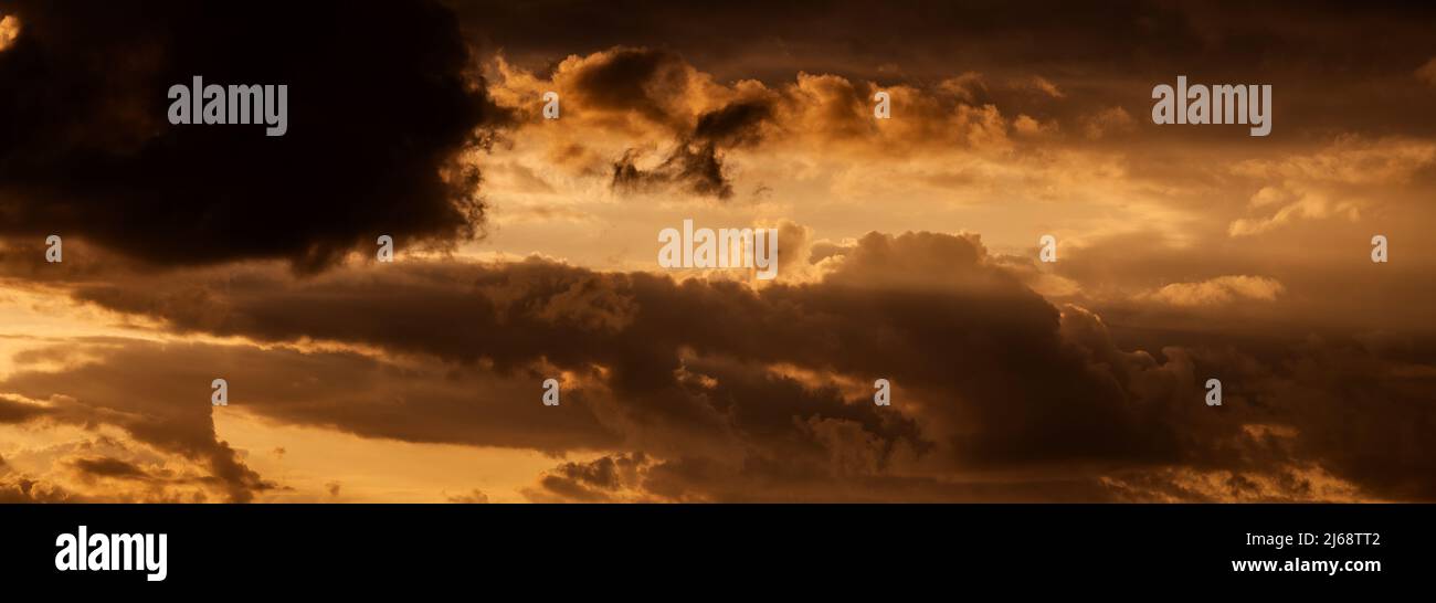 Dramatic sky with orange clouds. Nature background Stock Photo - Alamy