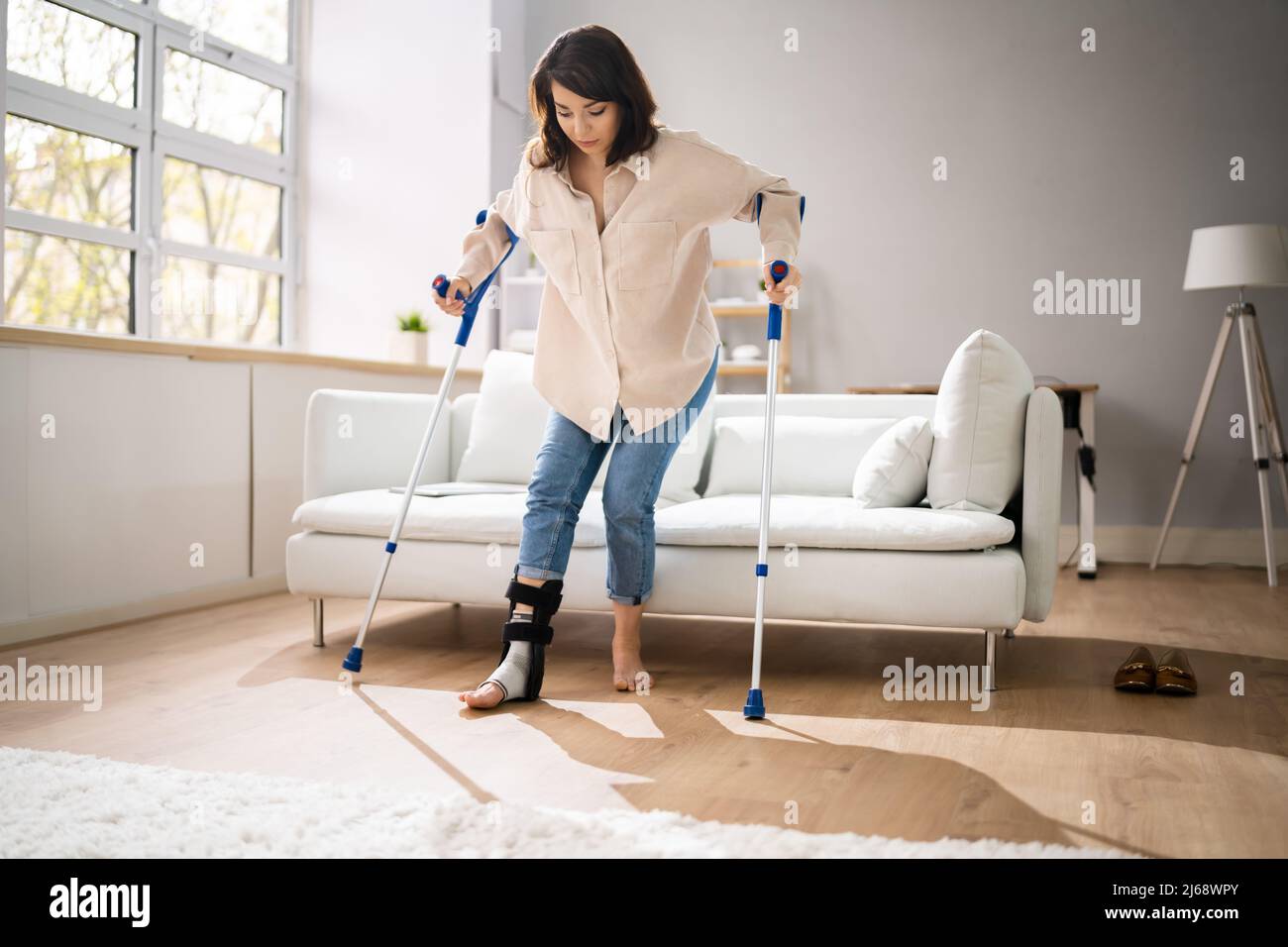 Hurt leg hi-res stock photography and images - Alamy