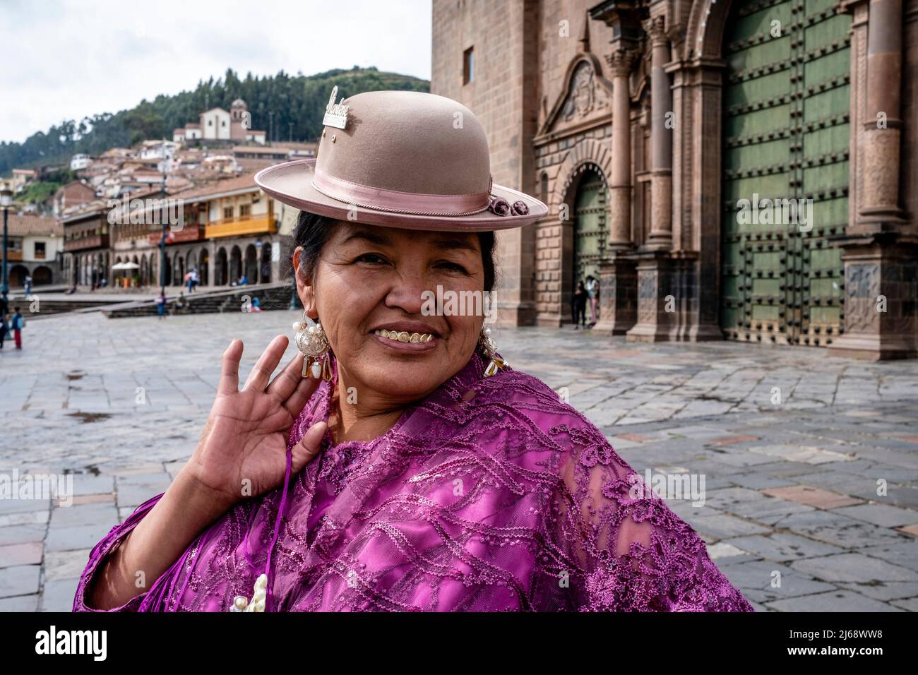 Peruvians in traditional dress in hi-res stock photography and images ...
