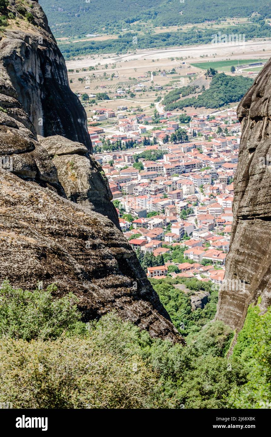 Panoramic view of Mount Meteora from the city of Kalambaka in Greece ...