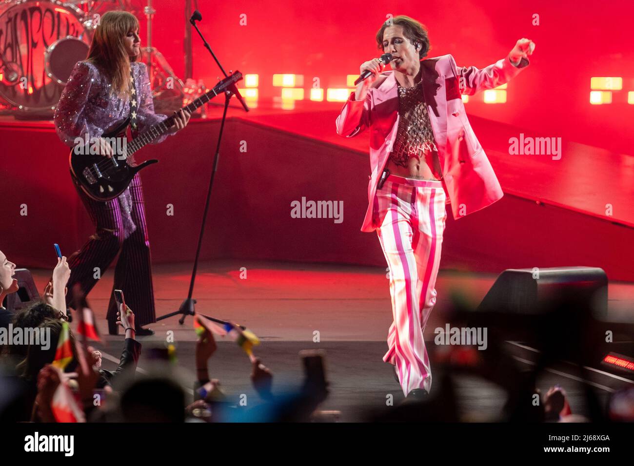 Damiano david and victoria de angelis of maneskin hi-res stock ...