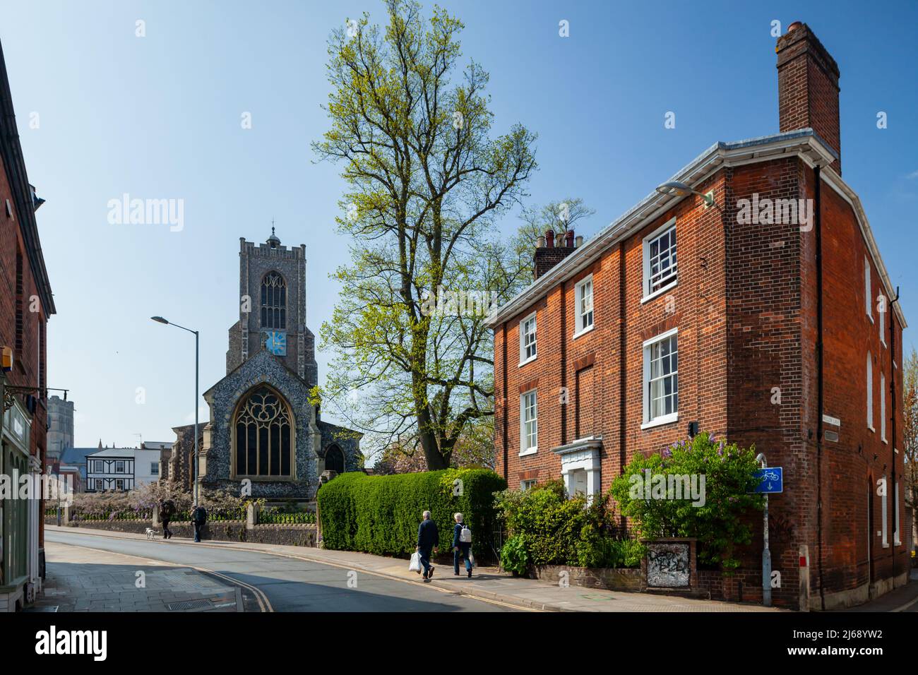 St giles church england church hi-res stock photography and images - Alamy