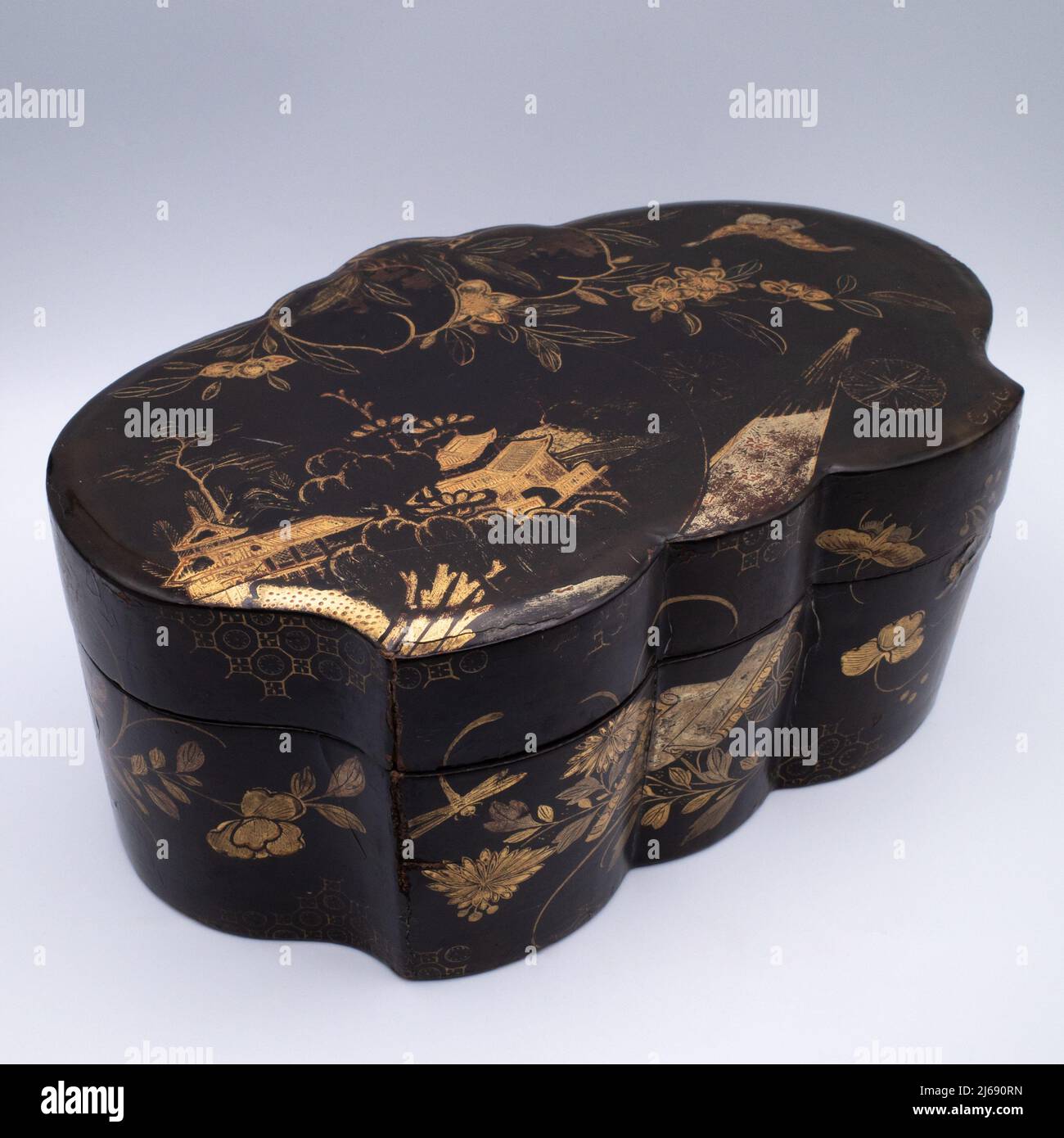 Japanese gilt lacquer box hi-res stock photography and images - Alamy