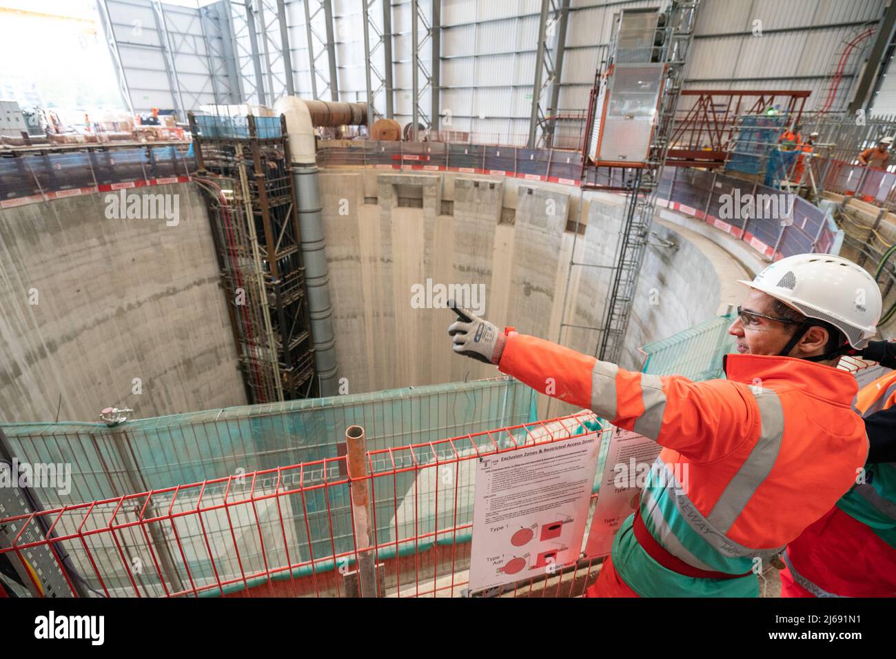 Access shaft thames tunnel hi-res stock photography and images - Alamy