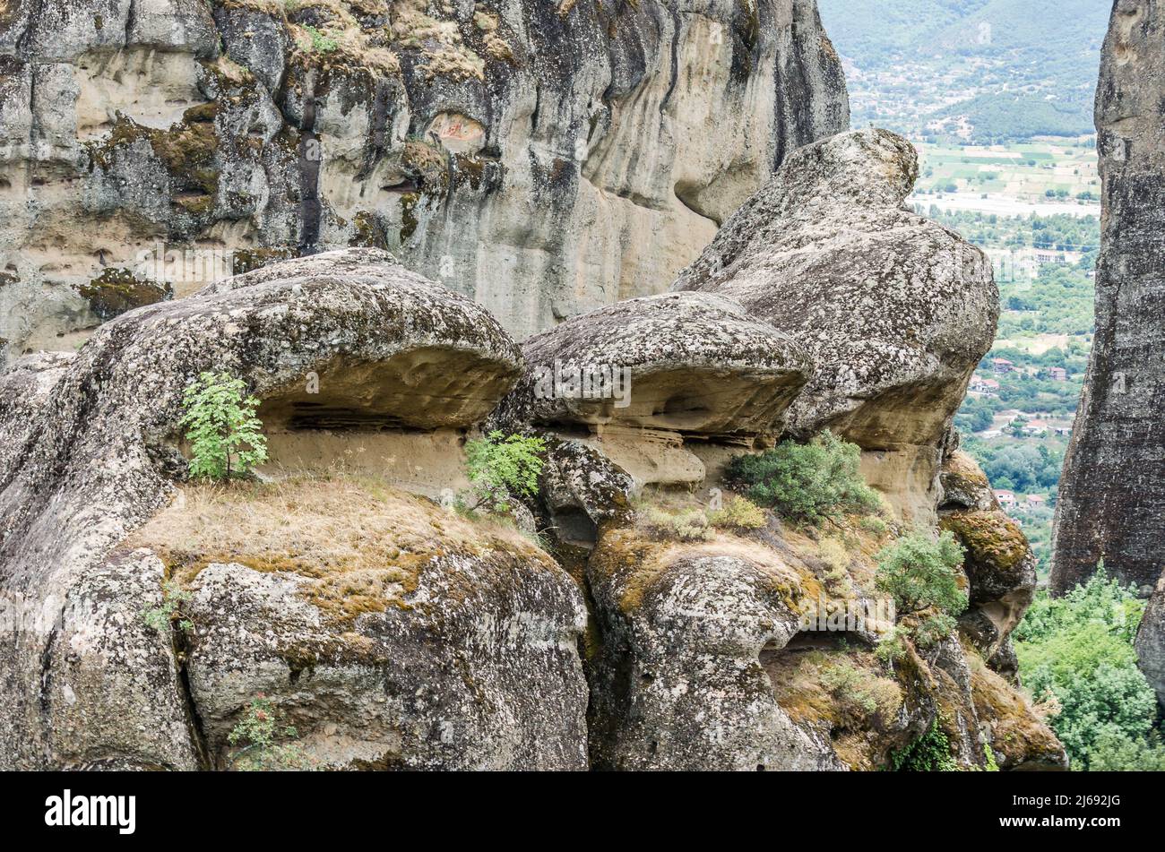 View of the specific rocks of Mount Meteor in Greece Stock Photo - Alamy