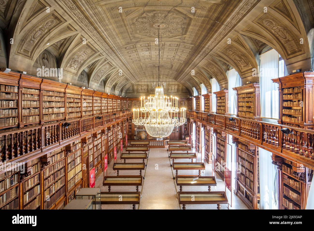 Milan library hi-res stock photography and images - Alamy