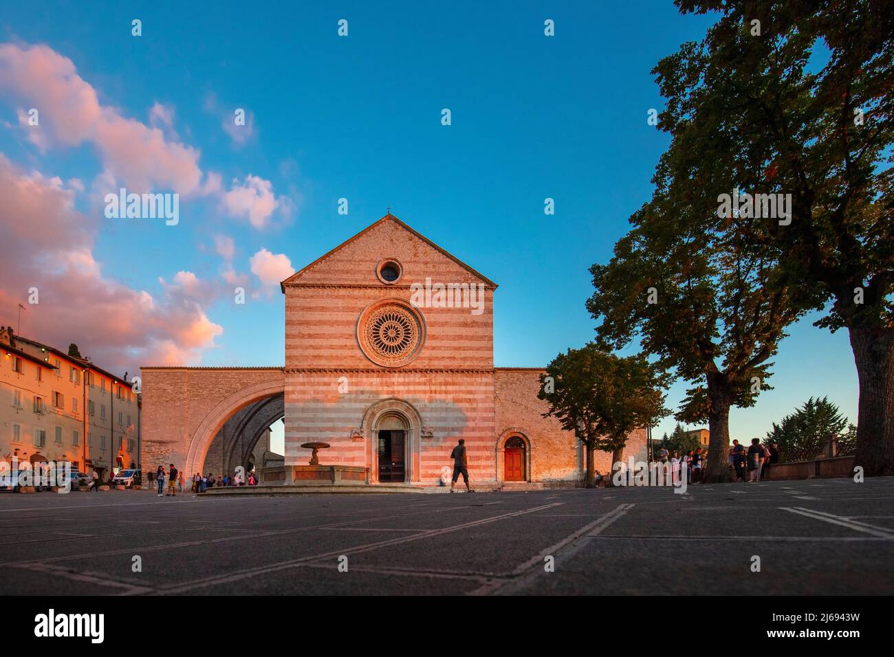 Basilica of Santa Chiara, Assisi, UNESCO World Heritage Site, Perugia ...