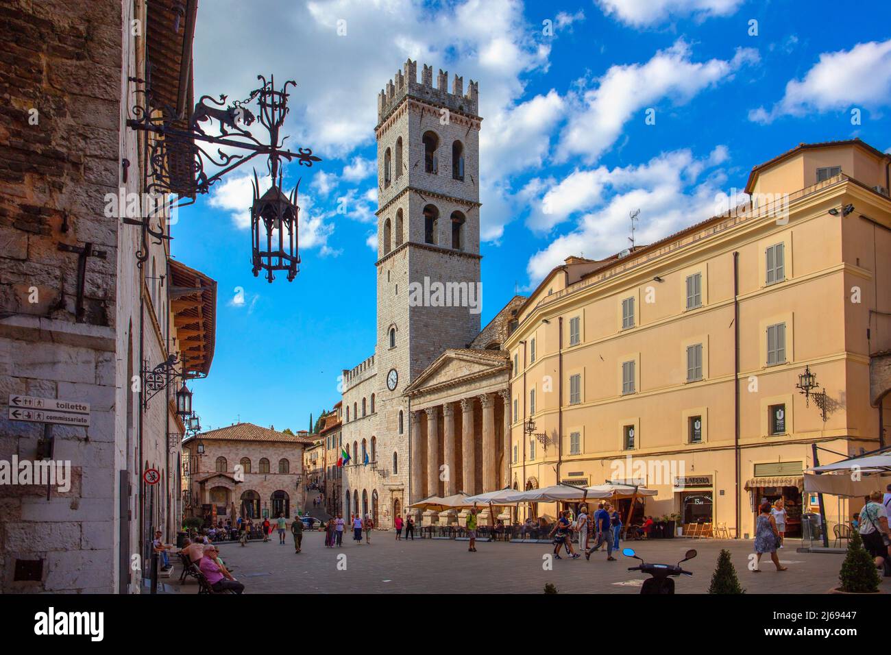 Town Hall Square, Assisi, Perugia, Umbria, Italy Stock Photo - Alamy