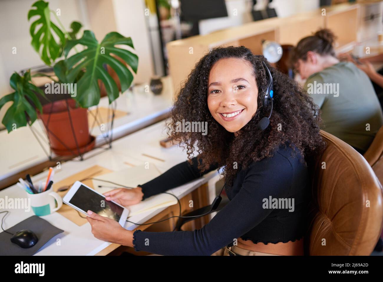 Workplace ethnic hi-res stock photography and images - Alamy
