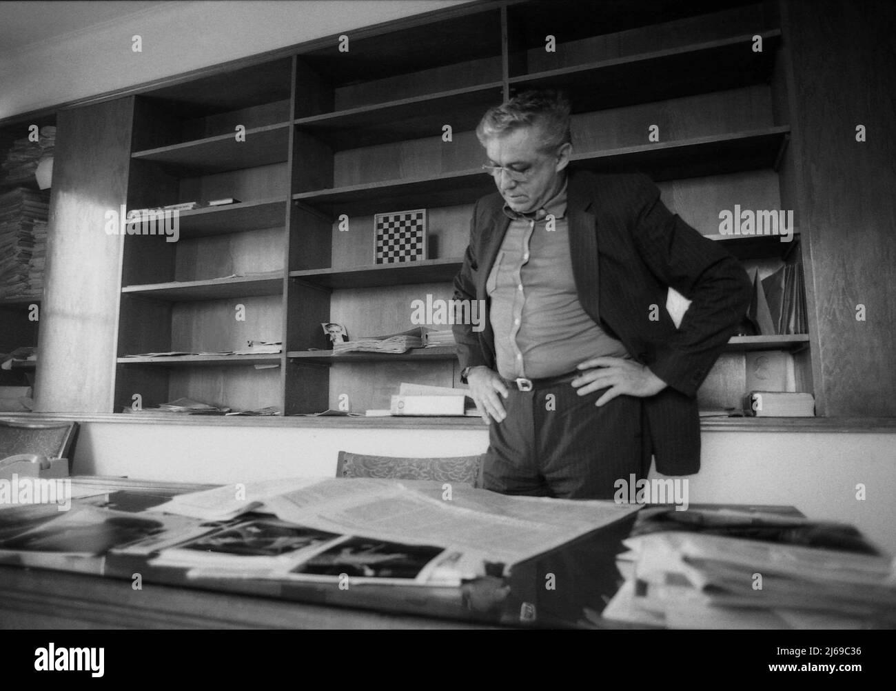 Romanian writer Nicolae Breban in the newsroom of the magazine ...