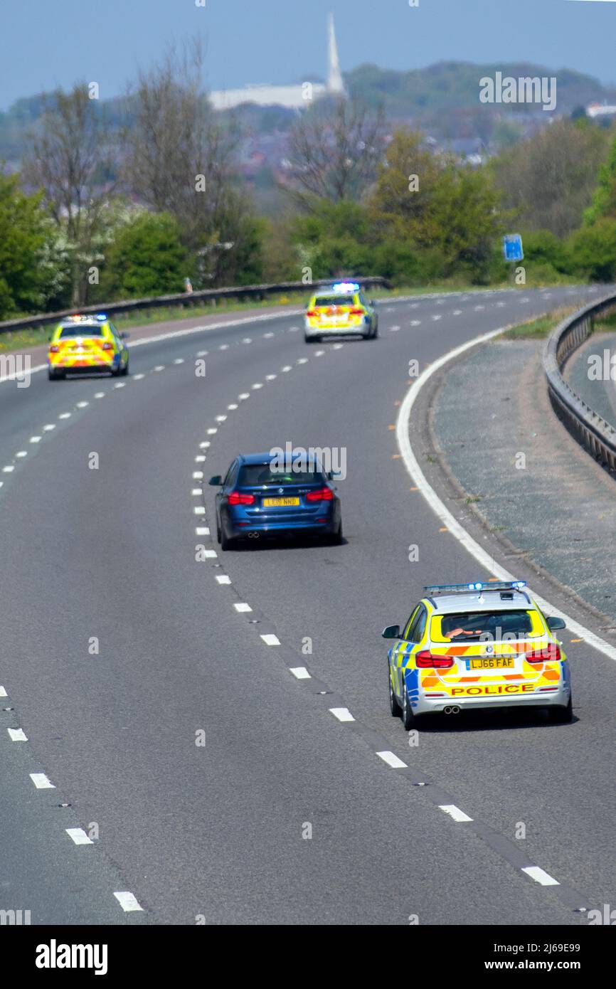 Tactical pursuit and containment hi-res stock photography and images ...