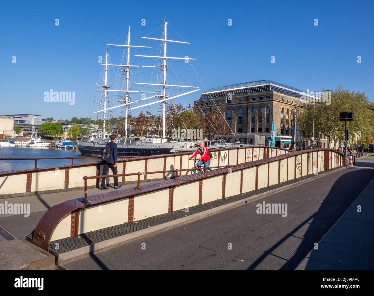 Prince Street Bridge by the Arnolfini Gallery on Bristol's Floating ...