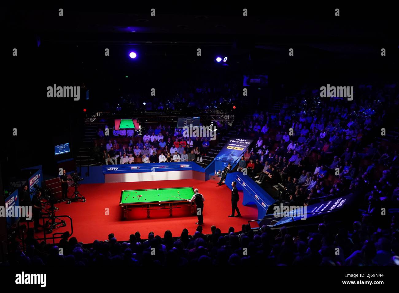 World snooker championship 2022 hi-res stock photography and images - Alamy