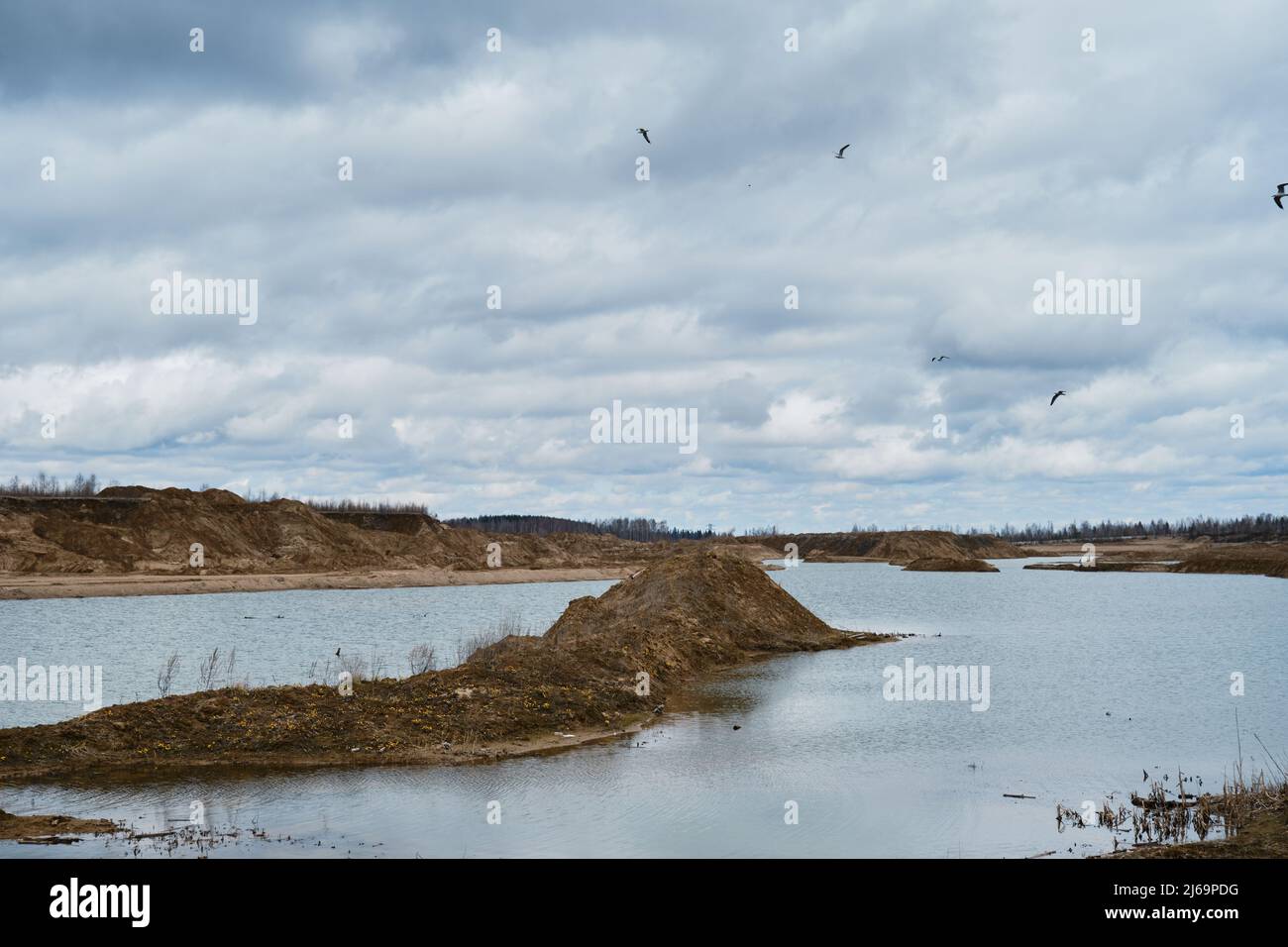 Dug pits hi-res stock photography and images - Alamy