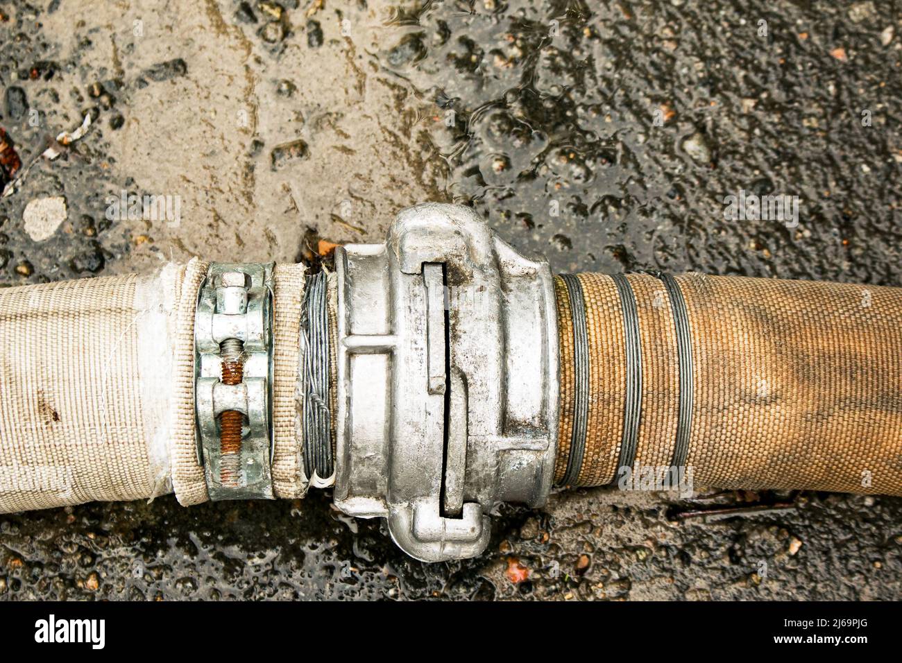 Connection of pipes for pumping water from the pond using a coupling ...