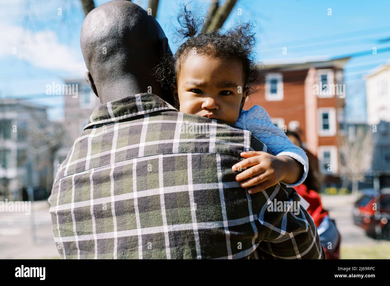 Hand on fathers shoulder hi-res stock photography and images - Alamy