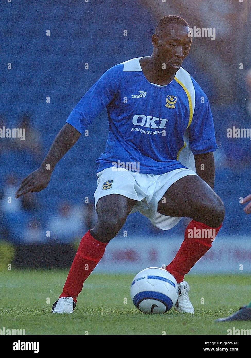 PORTSMOUTH V DEN HAAG 5-08-05 LOMANA TRESOR LUA LUA PIC MIKE WALKER ...