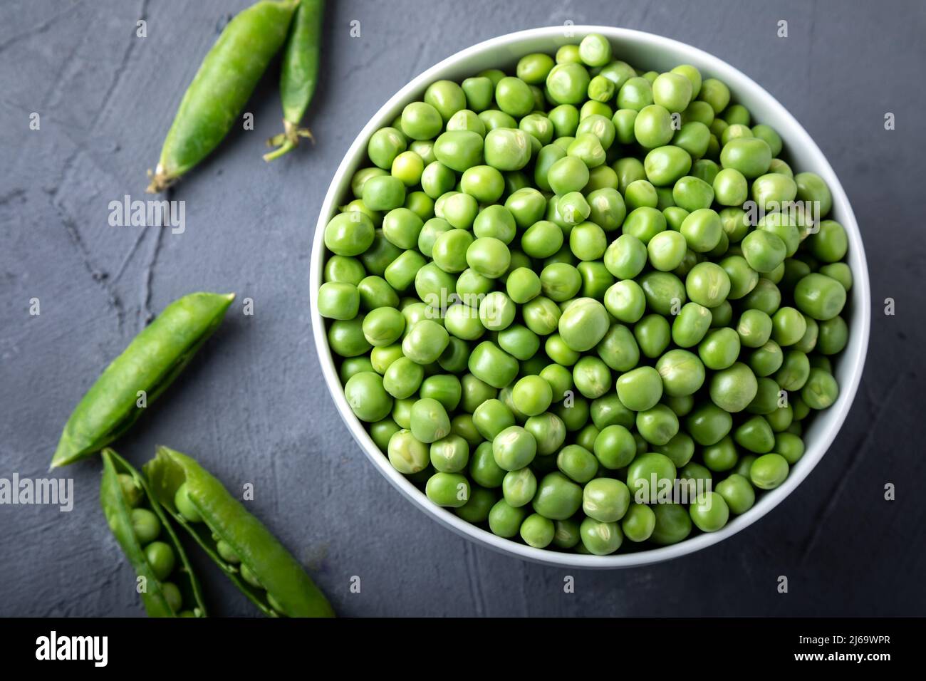 Legumes pod peas white hi-res stock photography and images - Alamy