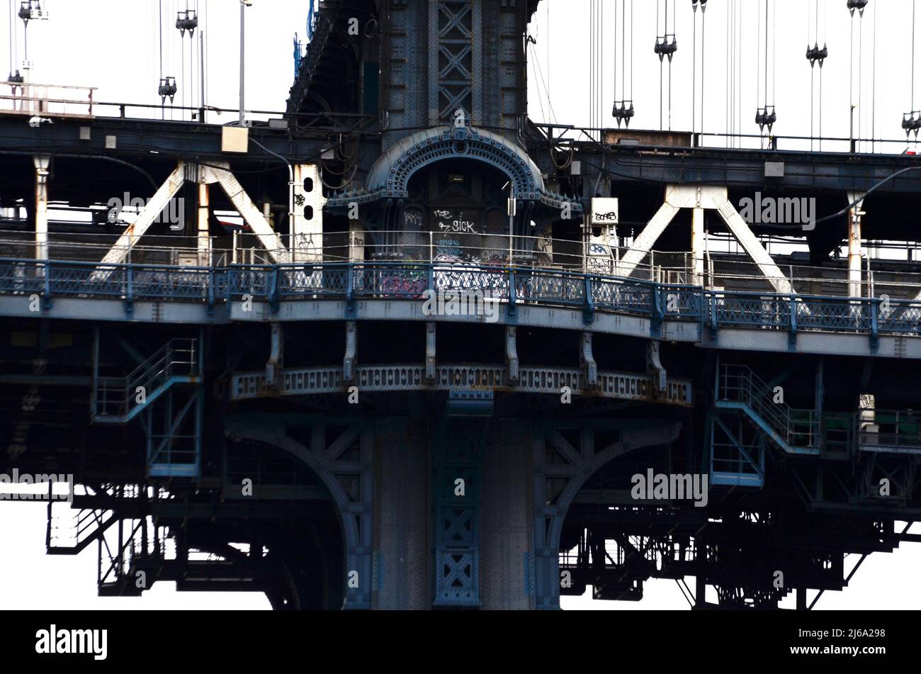 Details of the Manhattan Bridge, New York City, NY Stock Photo - Alamy