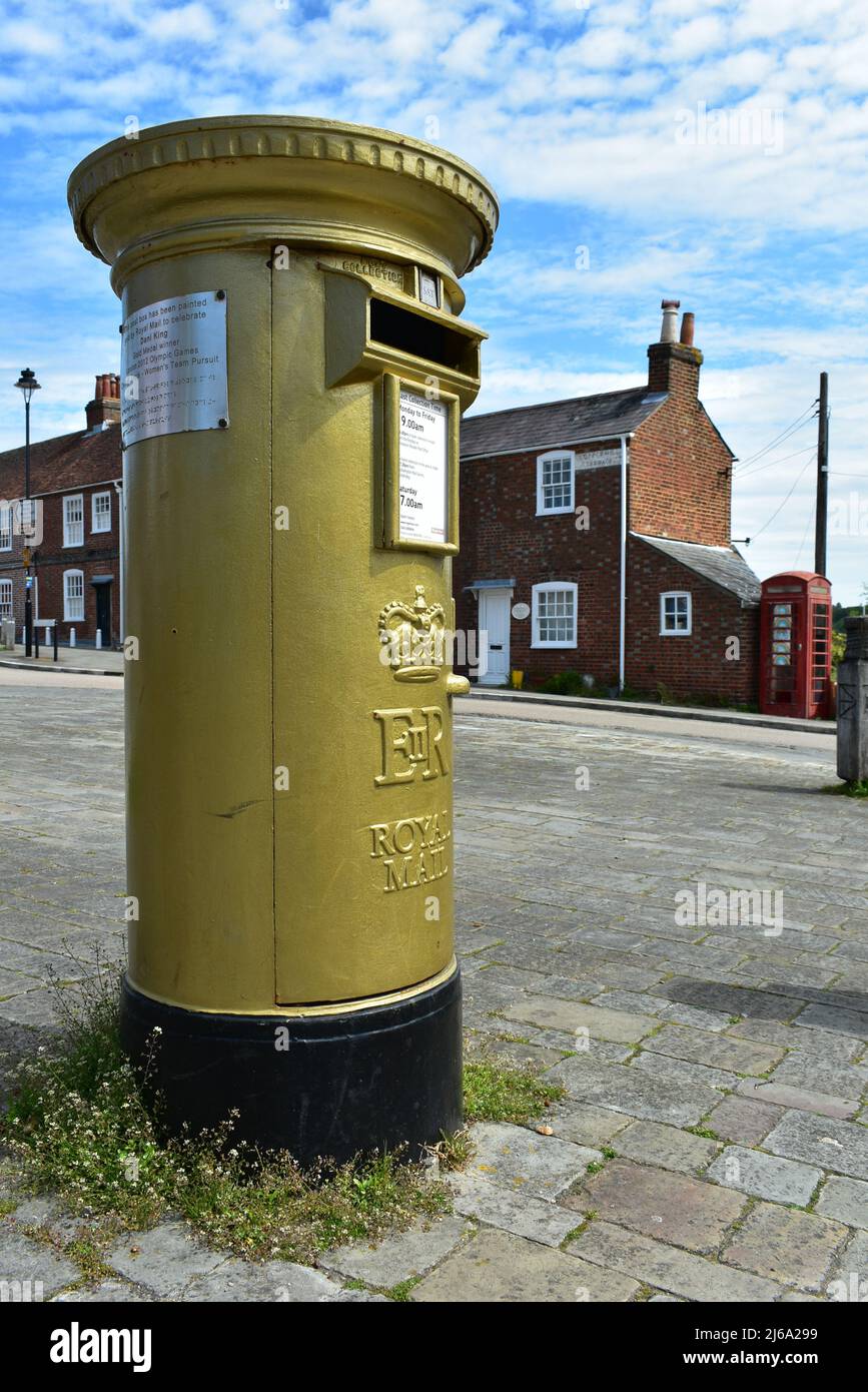 2012 Olympic Golden Letter Post Box Stock Photo - Alamy