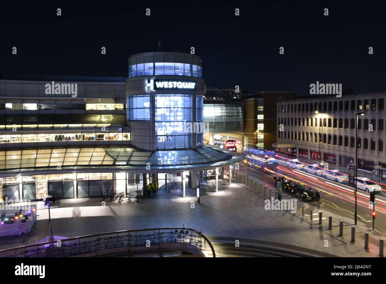 Southampton christmas tree hi-res stock photography and images - Alamy