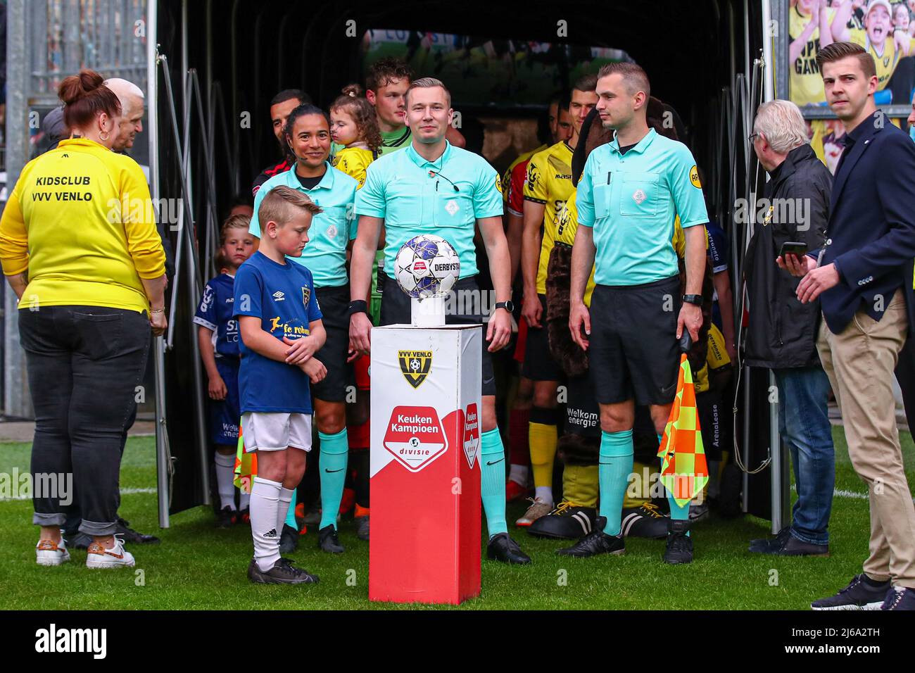 Netherlands. 29th Apr, 2022. VENLO, NETHERLANDS - APRIL 29: assistant ...