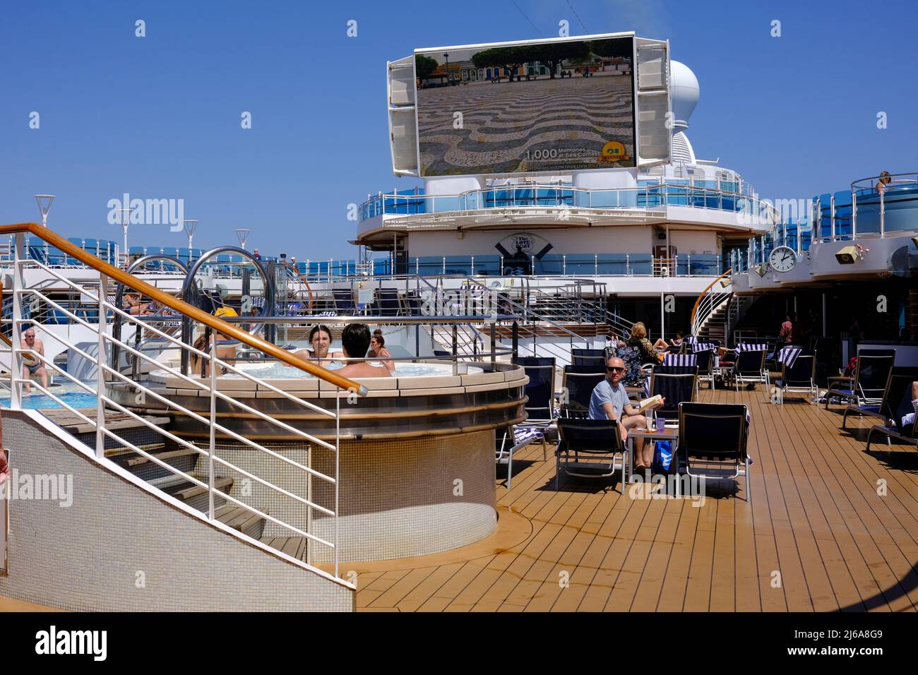 Regal princess ship hi-res stock photography and images - Alamy