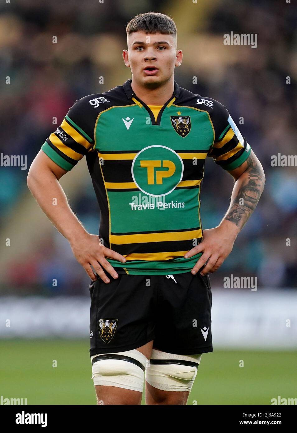 Aaron hinkley of northampton saints hi-res stock photography and images ...