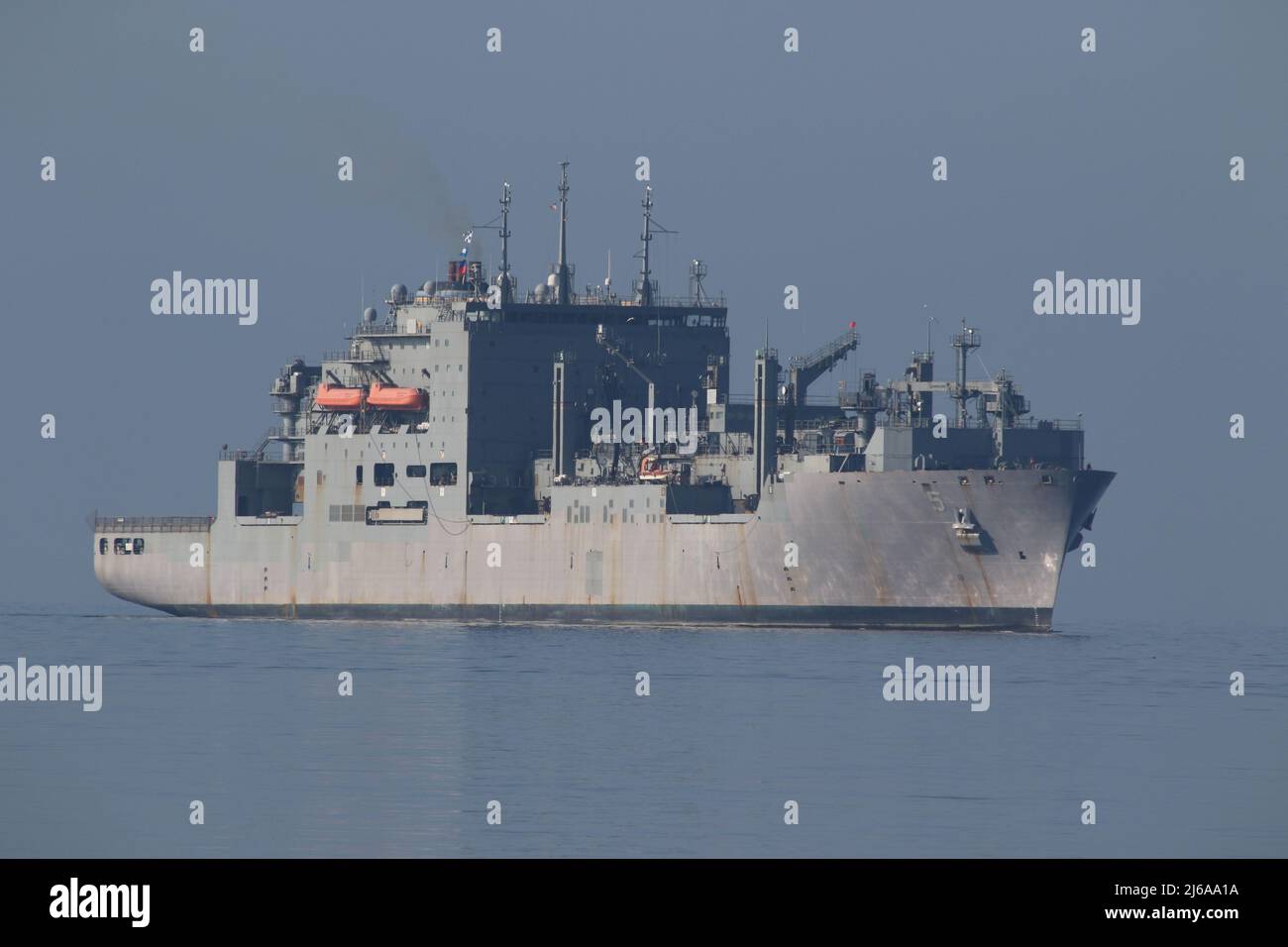 USNS Robert E Peary (T-AKE-5), a Lewis and Clark-class dry cargo ship ...