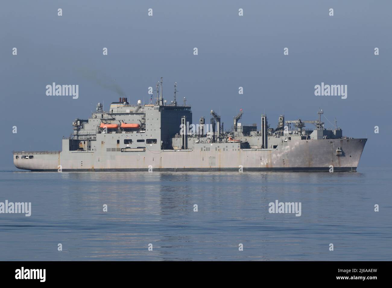 USNS Robert E Peary (T-AKE-5), a Lewis and Clark-class dry cargo ship ...