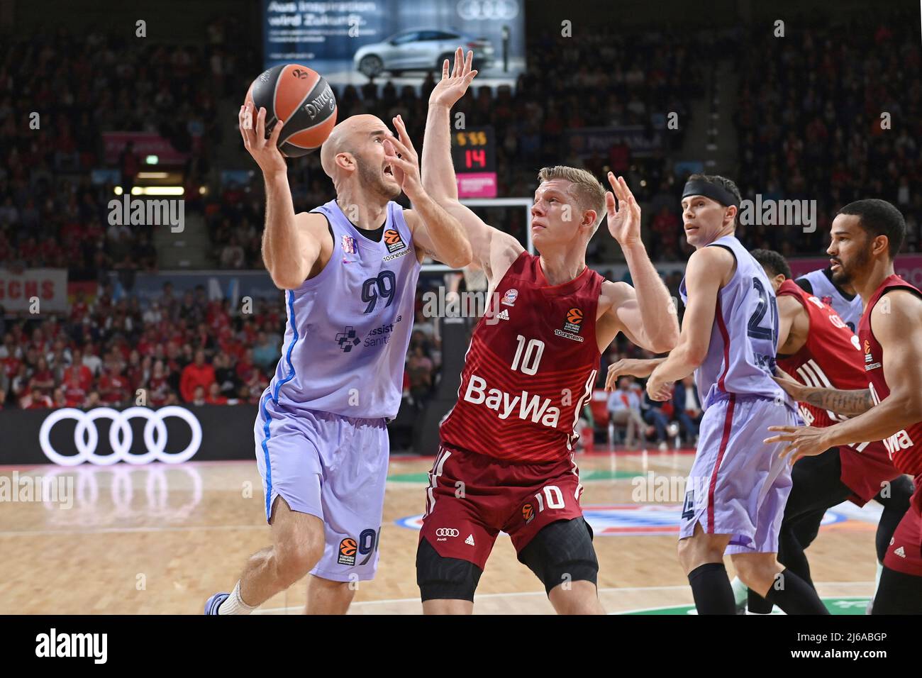 Fc barcelona basketball 2022 bayern hi-res stock photography and images ...