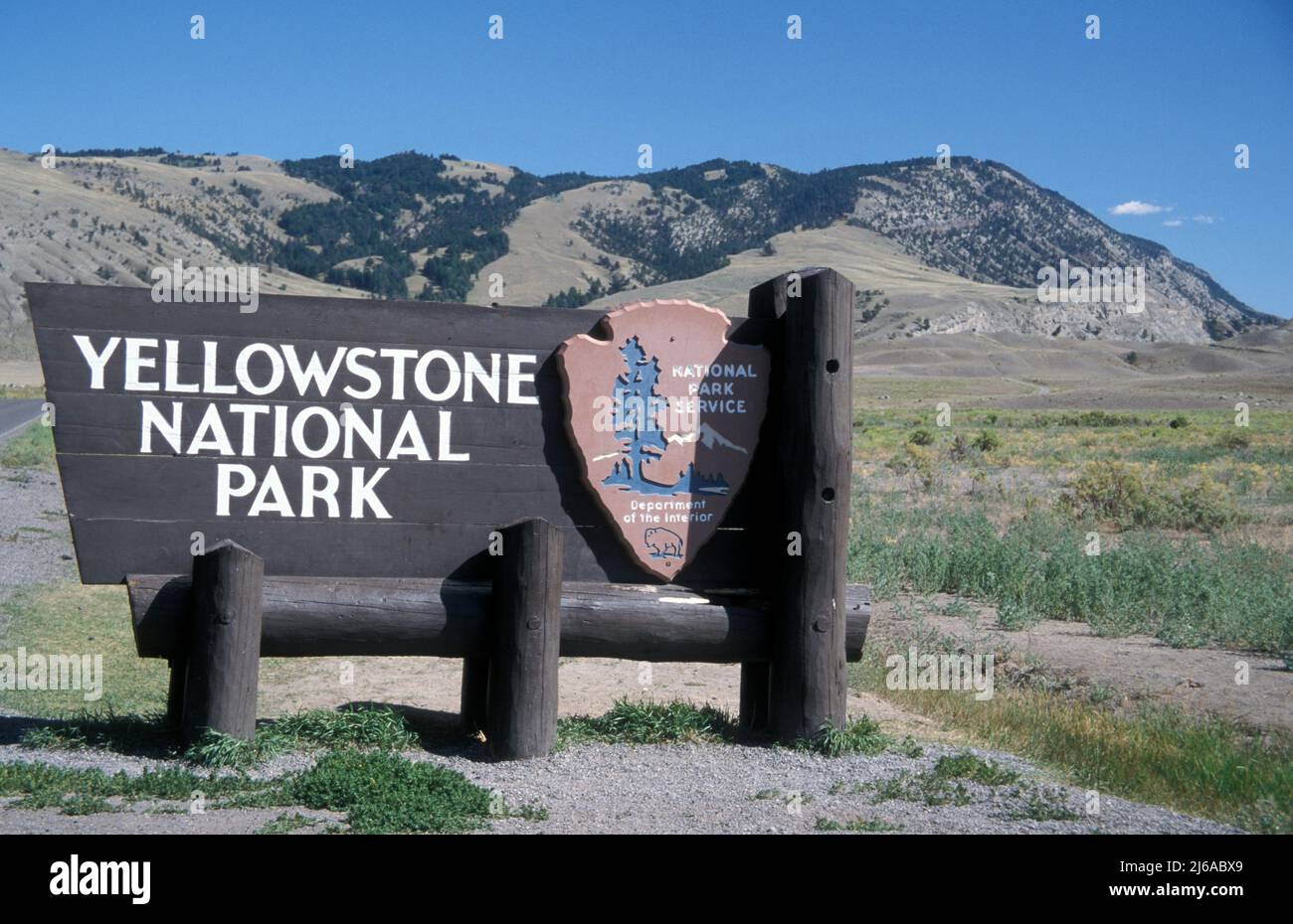 Yellowstone National Park entry sign, Wyoming, USA Stock Photo - Alamy