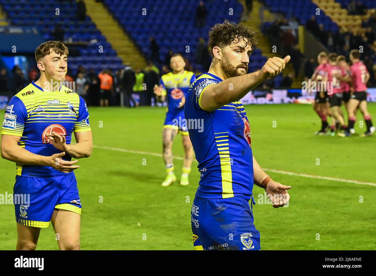 Warrington, UK. 29th Apr, 2022. Toby King #4 of Warrington Wolves gives ...