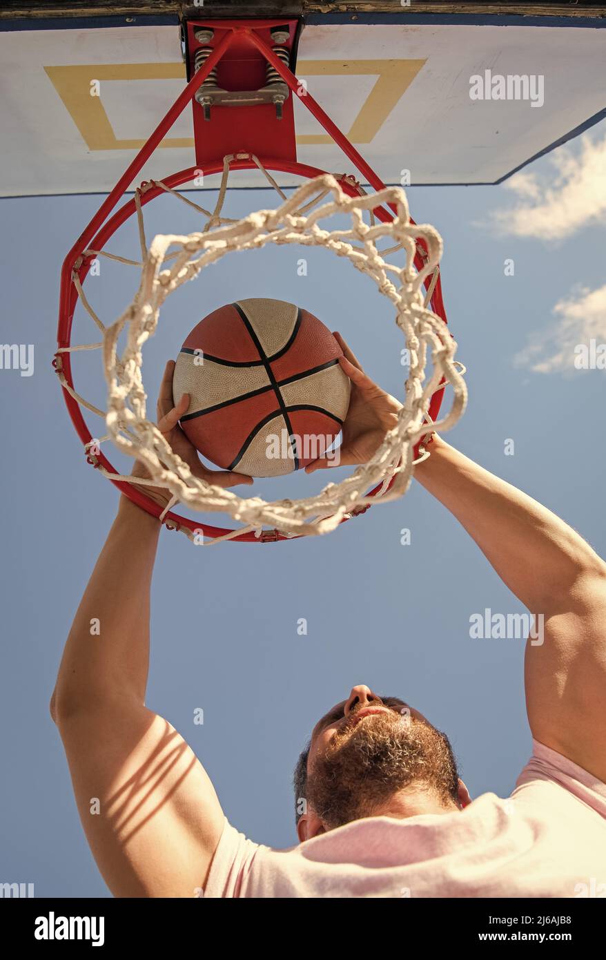 Man slam dunking hi-res stock photography and images - Alamy